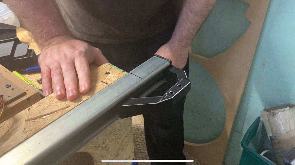 LowRider v3 - table extenders to use LR2 table (with metal struts) with ...