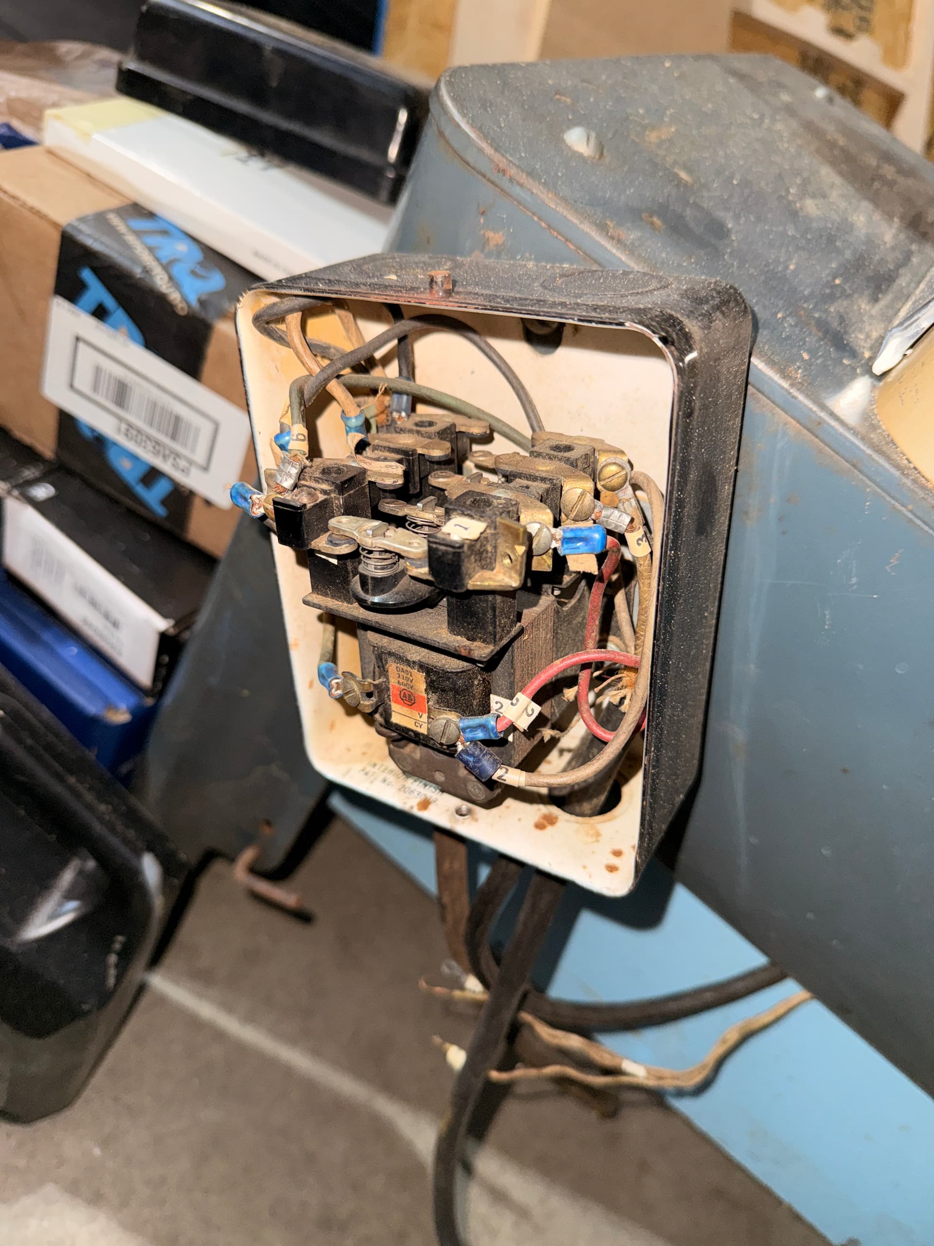 Electrical help needed with a classic table saw - Random or Off Topic ...